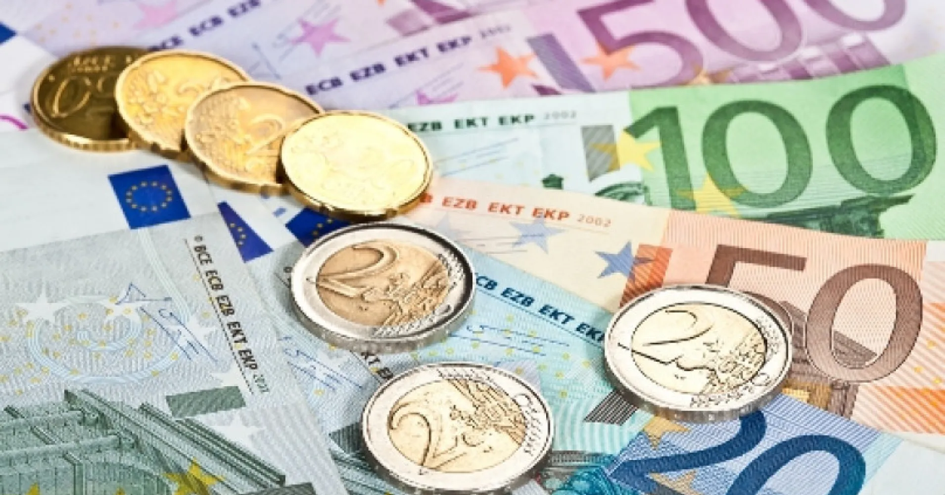 Evropská unie chce podle eurokomisařky omezit platby v hotovosti ... Evropská unie chce podle eurokomisařky omezit platby v hotovosti ...