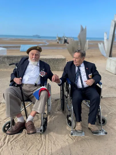 Galerie: Zemřel československý válečný veterán Charles Gad Strasser ... Galerie: Zemřel československý válečný veterán Charles Gad Strasser ...